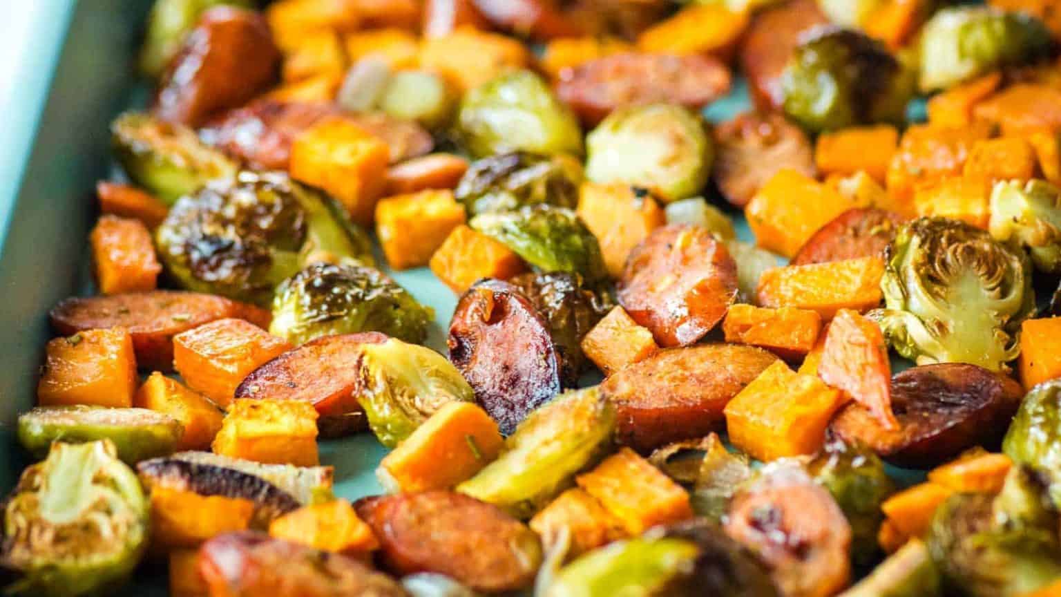 Quick and Easy Mini Meatloaf Recipe on a Sheet Pan - Recipes From Leftovers